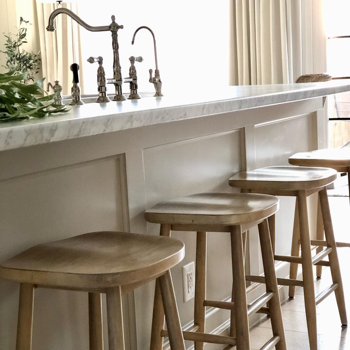 Backless Barstool: Studio McGee | Buy now – Household Hunter